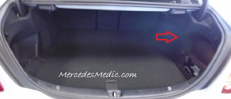 C Class W204 2008-2014 Fuse List Chart Box Location Layout Diagram – MB ...