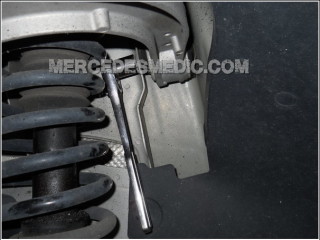 upper-control-arm-replace-change-install-instructions-e-cls-mercedes ...